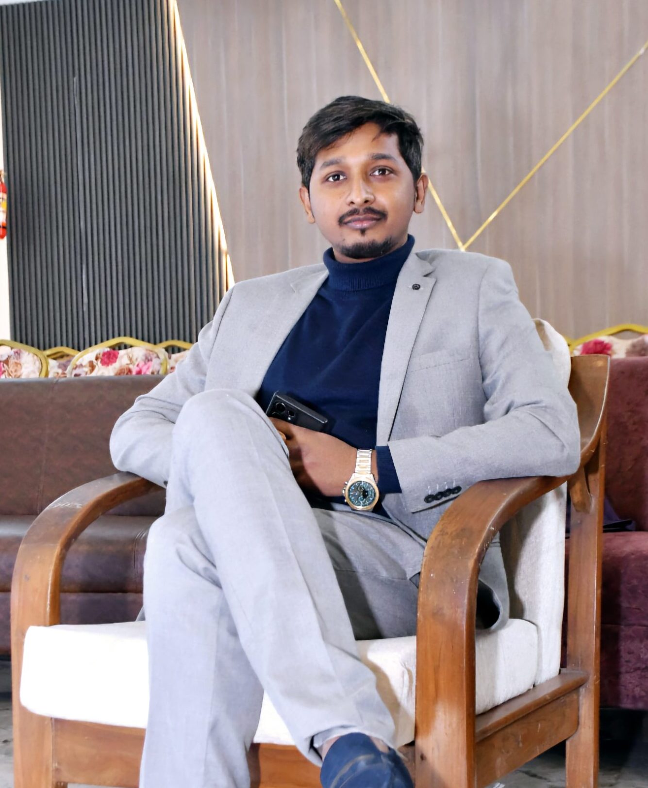 EXPERTS - APEX DENTAL CLINIC